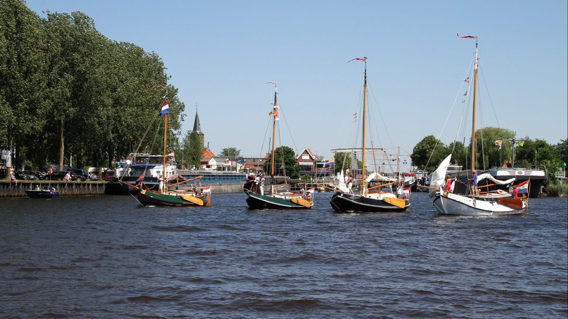 Haven vol platbodems: Zwartsluis onder Zeil gaat van start, maar ...
