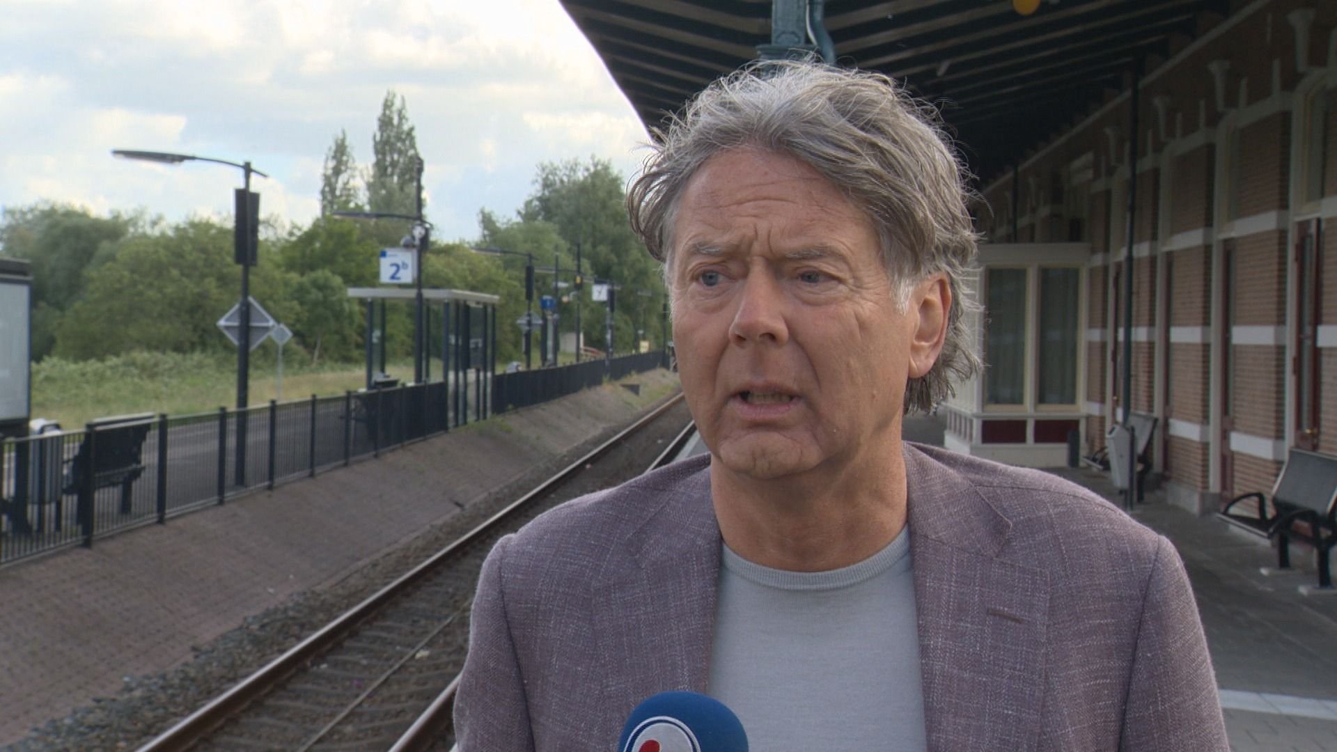 Meer reizigers in openbaar vervoer; maar nog lang niet op oude niveau ...