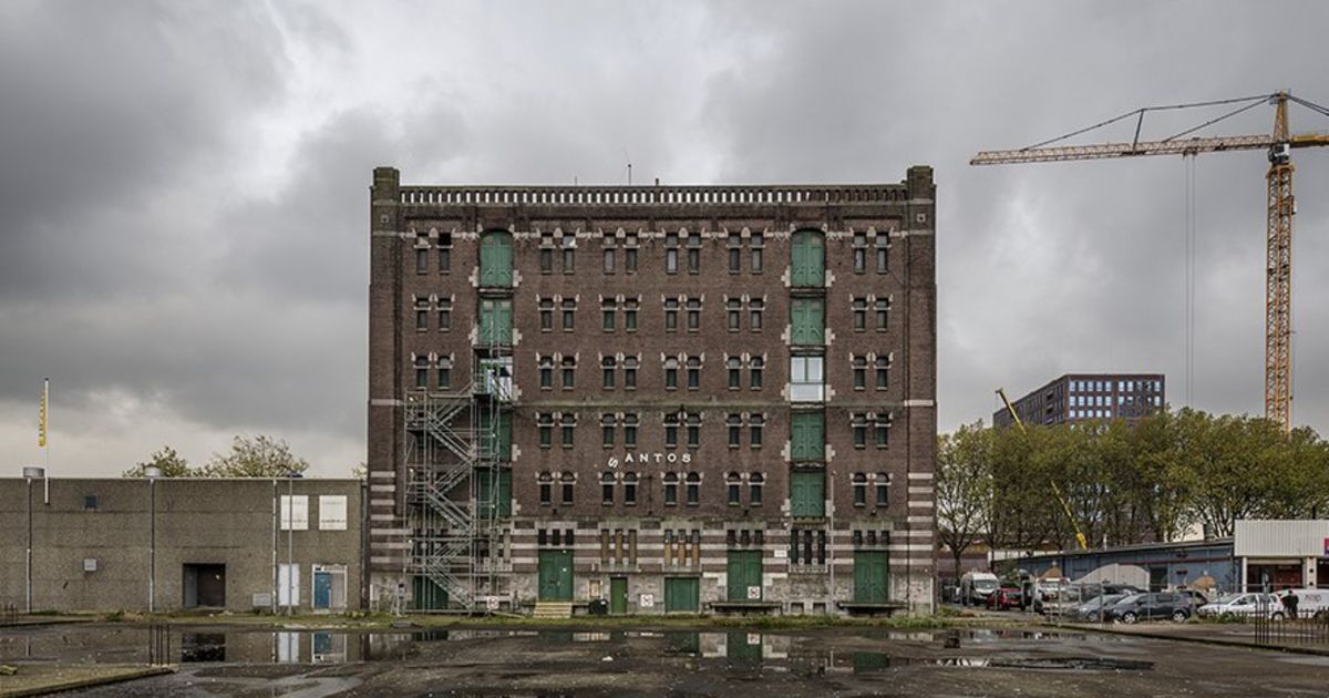 Directeur Fotomuseum op non-actief, drie maanden voor grote opening op ...