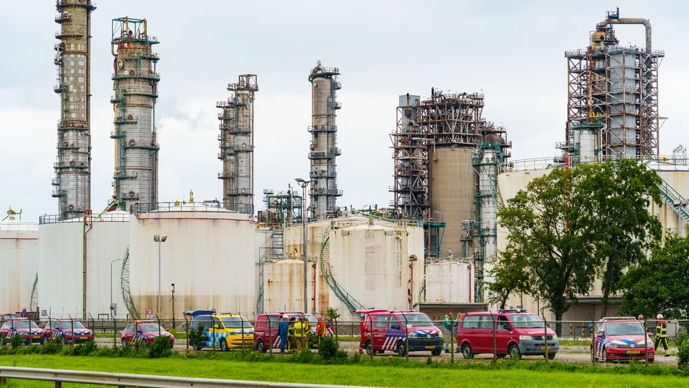 Lekkage gevaarlijke stof op bedrijventerrein ExxonMobil in Botlek was ...