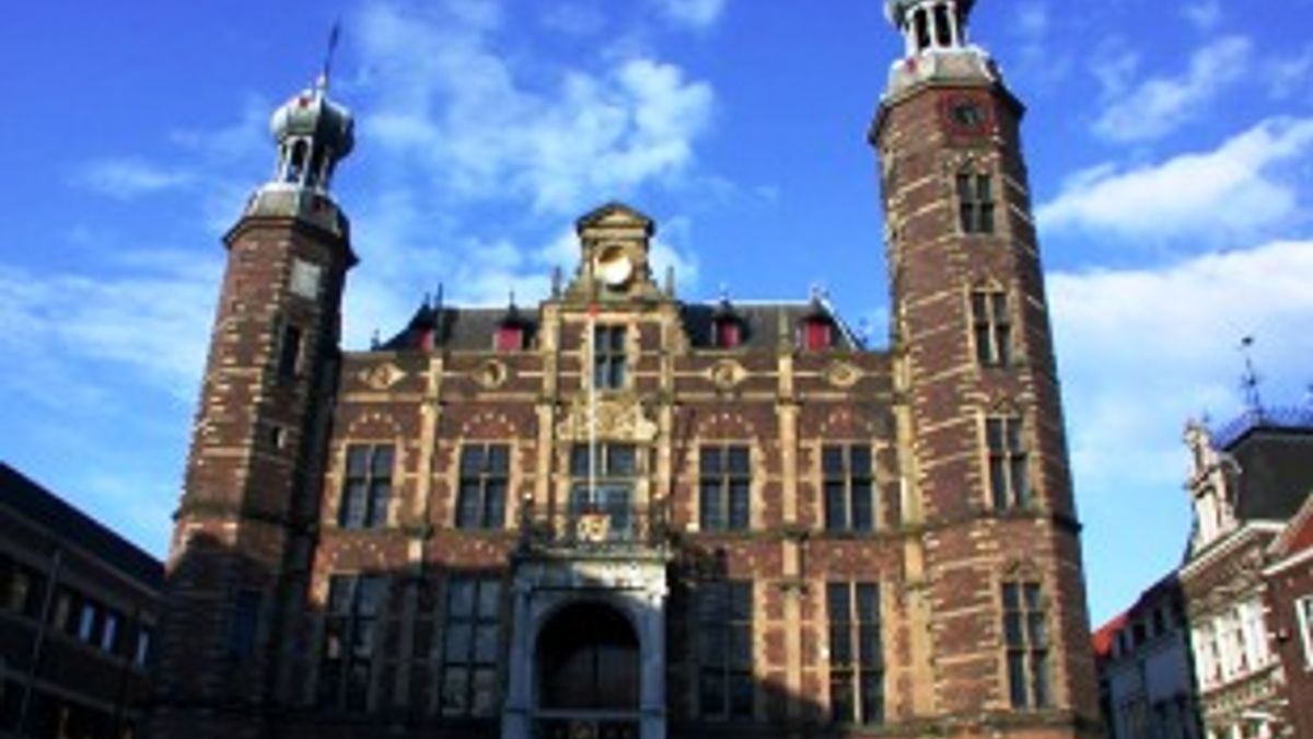 REPORTAGE: Een voorname vrouw vertelt - L1