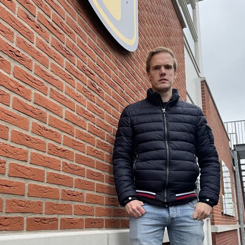 Oud-scheidsrechter Boorsma is toch liever trainer - RTV Drenthe