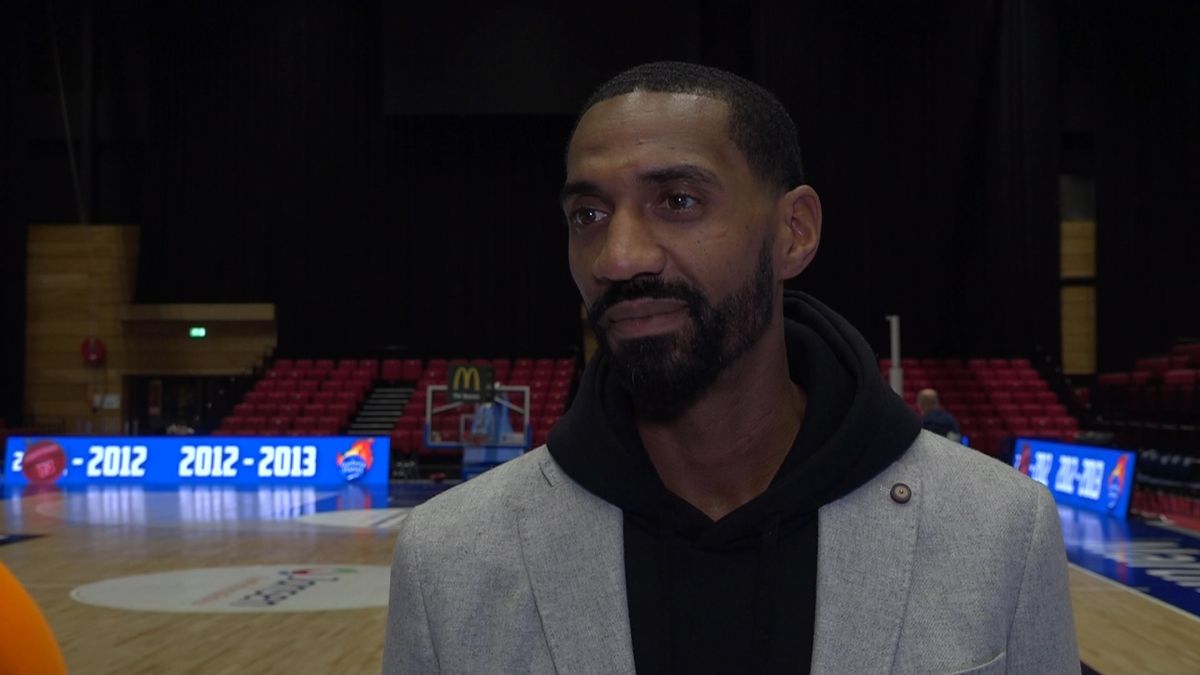 Jason Dourisseau wint eerste wedstrijd als hoofdcoach Donar - RTV Noord