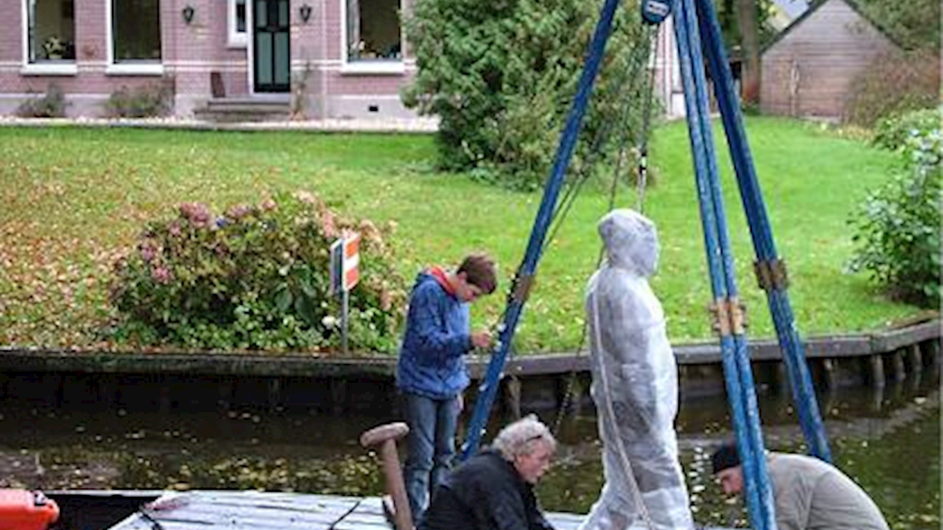 Onthulling beeld van Albert Mol - Oost