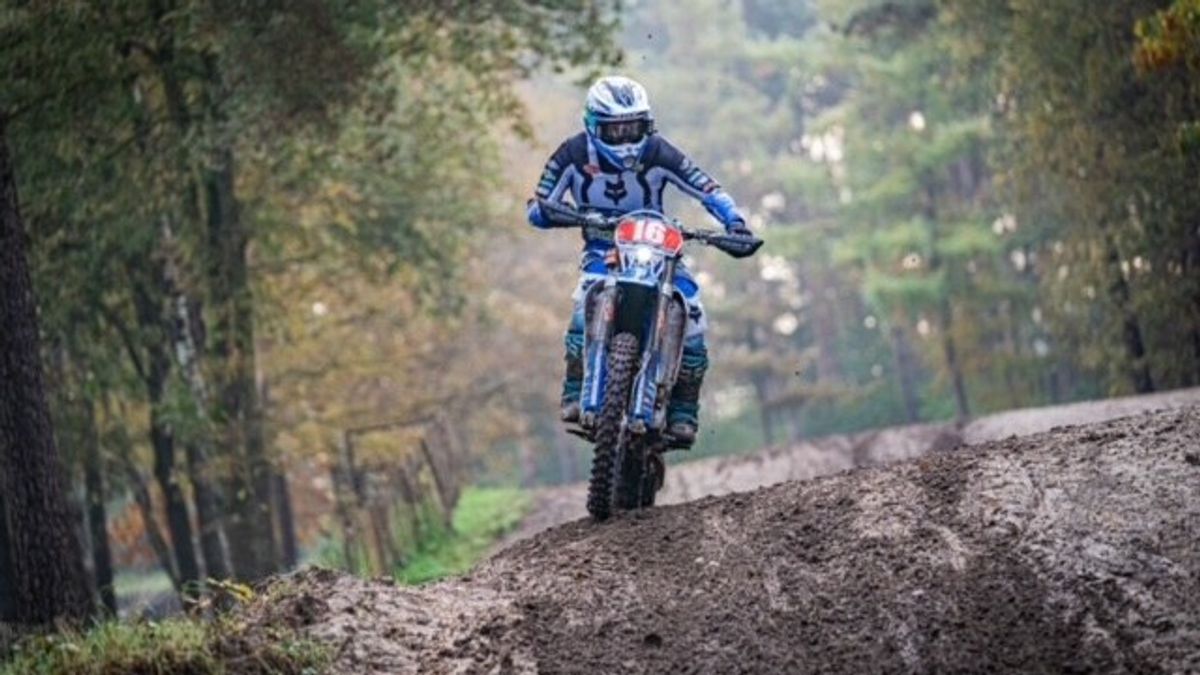 Lucas Dolfing wint voor de tiende keer open Nederlandse enduro-titel ...