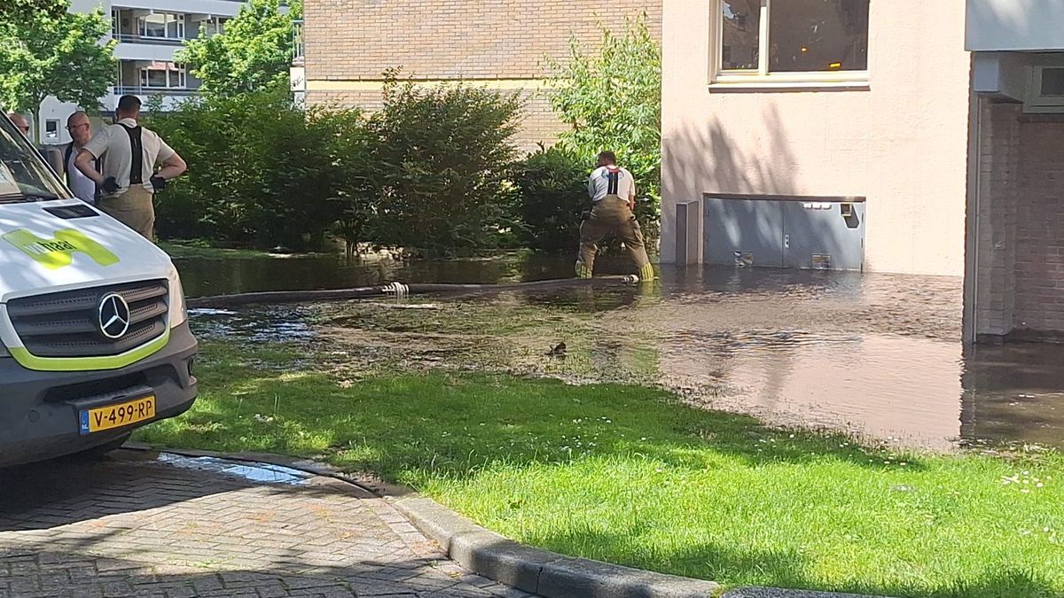 112-nieuws: Leidingbreuk in Veenendaal | Botsing in Utrecht - RTV Utrecht