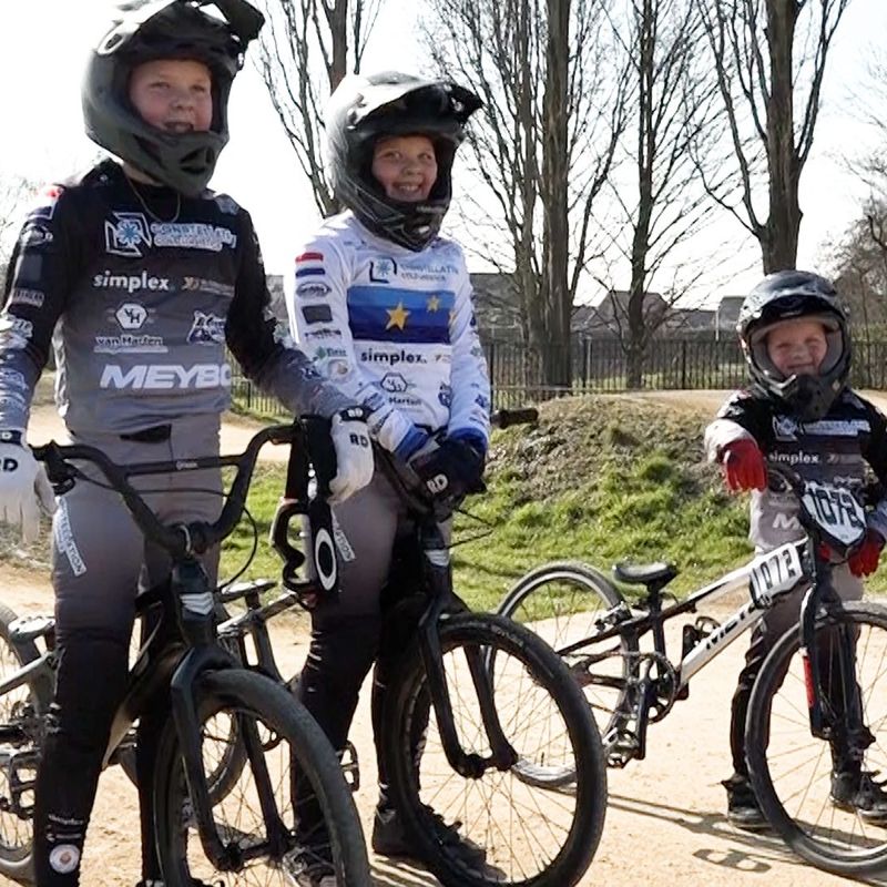 Fem (10) en Kyan (11) zijn gek op BMX: 'Snelheid, techniek en ...