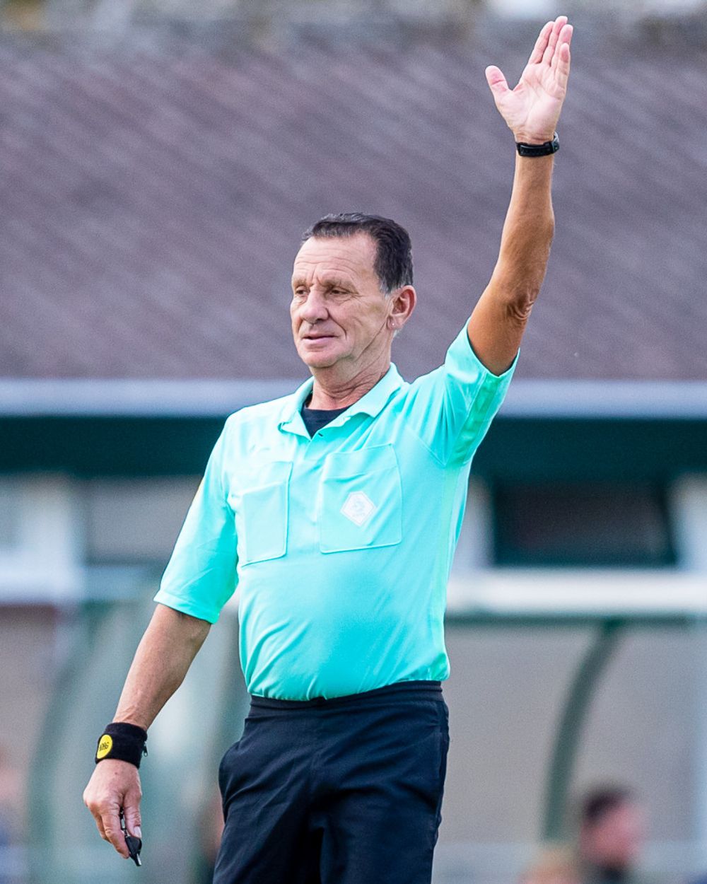 Hilariteit vanwege tijdstraf na gele kaart voor verzorger: 'Dit wordt ...