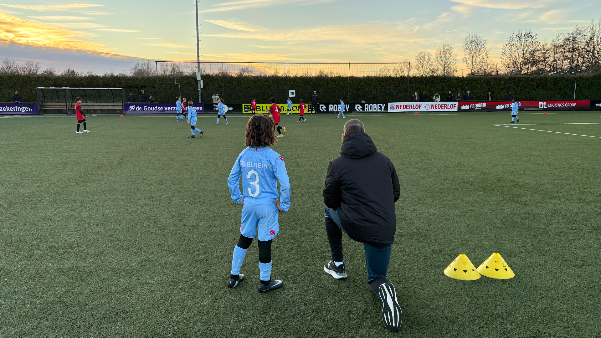 Nathan Rutjes gaat viraal als trainer van de jeugd: 'Het zou eigenlijk ...