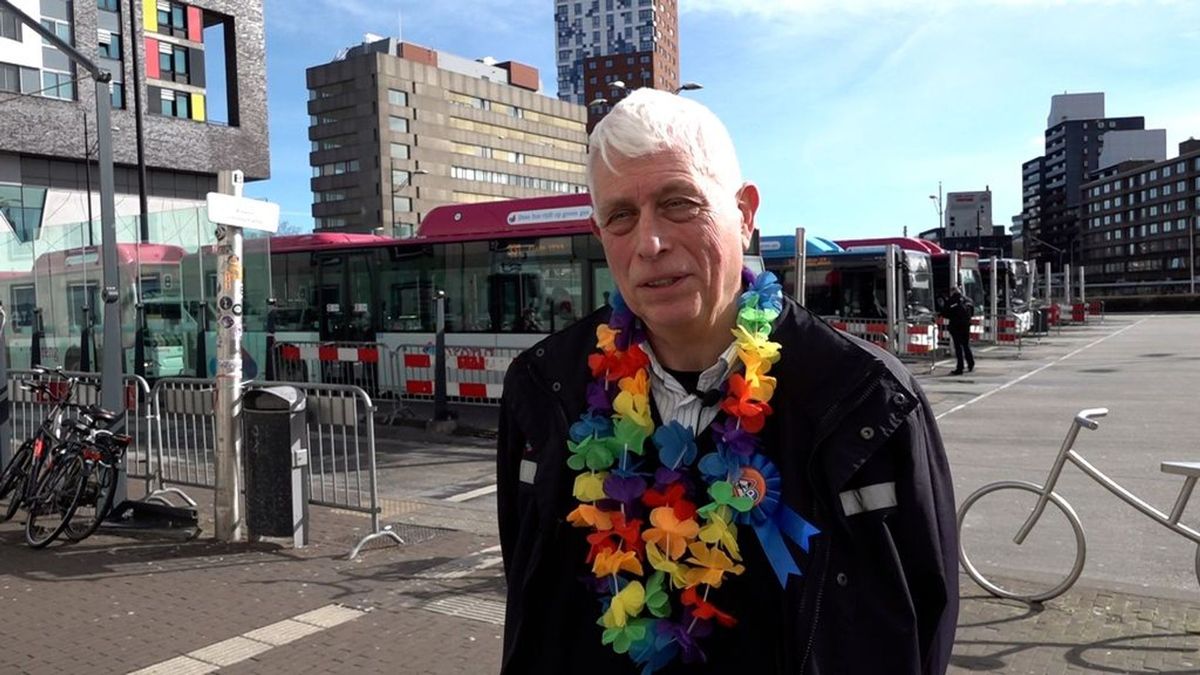 Dikke party voor buschauffeur Dick - Omroep Gelderland