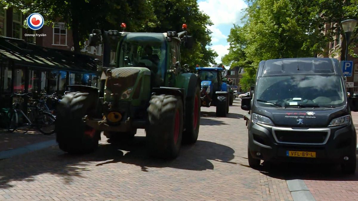 Boeren Protesteren Bij Provinciehuis Omrop Fryslân