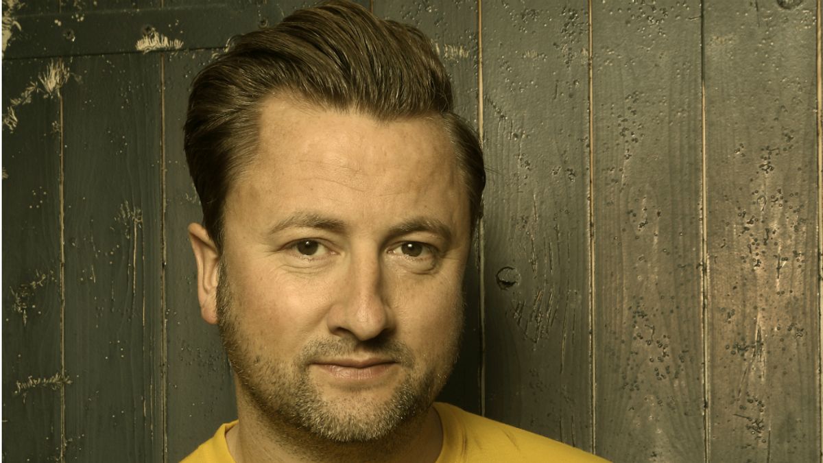Dennis Weening gebeten door zandvlooien op Filipijnen: 'Er zit een ...