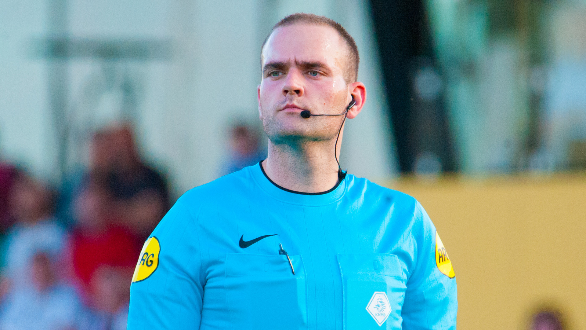 Scheidsrechter met dood bedreigd en meerdere keren bijna aangevallen ...