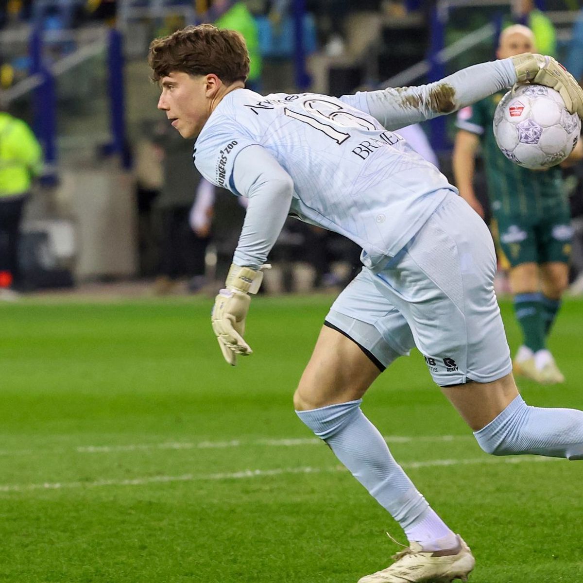 Vitesse-doelman Bramel zoekt steun bij voormalig wereldkampioen ...
