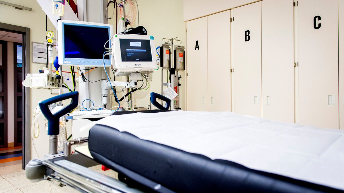 Verpleegkundige Rijnstate Ziekenhuis Arnhem krijgt klappen van ...