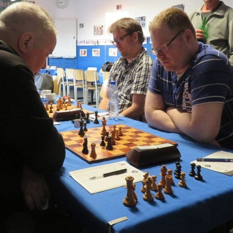 Joey Grochal oppermachtig bij ZK schaken - Omroep Zeeland