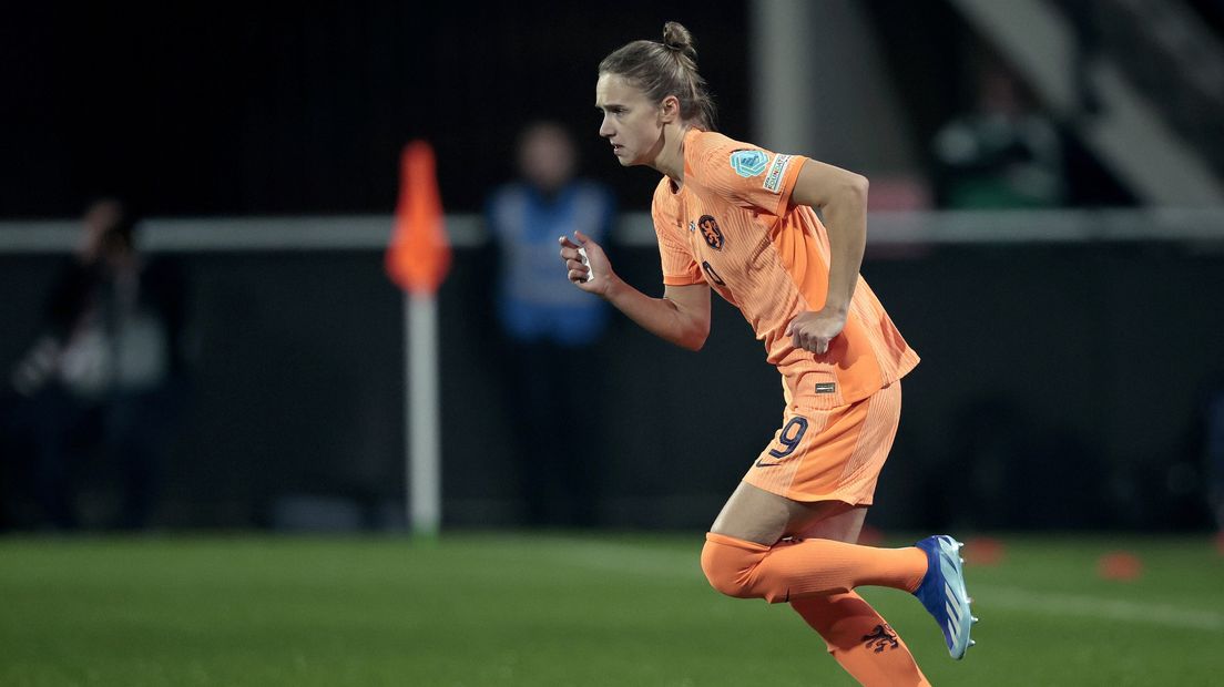 Bondscoach Jonker weet nog niet of Miedema speelt tegen Schotland - RTV ... Bondscoach Jonker weet nog niet of Miedema speelt tegen Schotland - RTV ...