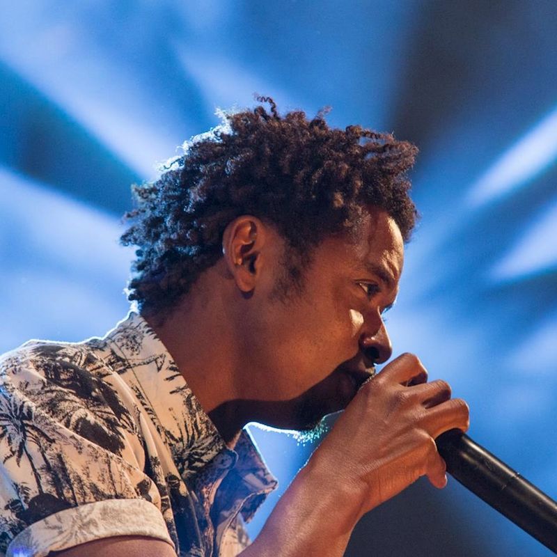 Huidskleur speelde rol om Zwolse rapper Typhoon staande te houden - Oost