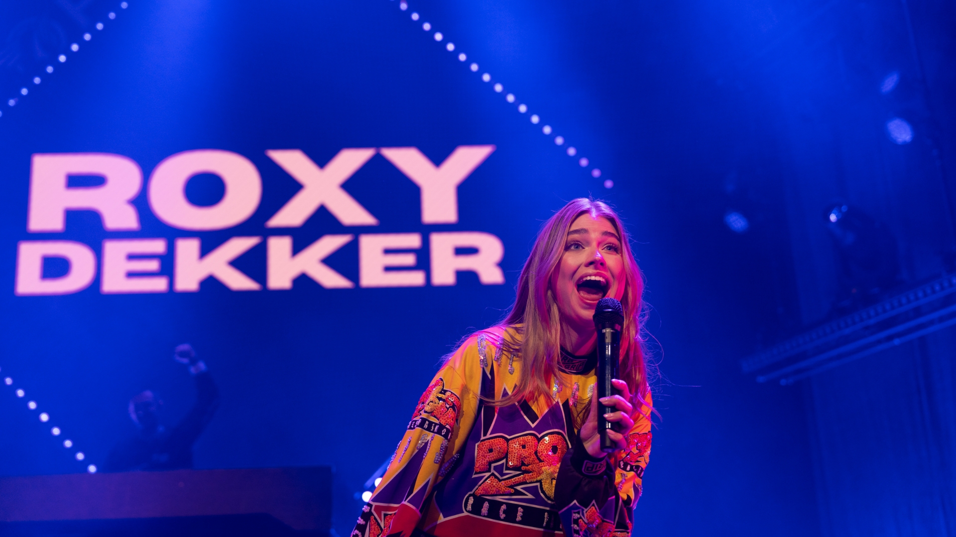 Roxy Dekker winnaar Popprijs 2024: 'Een fenomeen waar niemand omheen ...