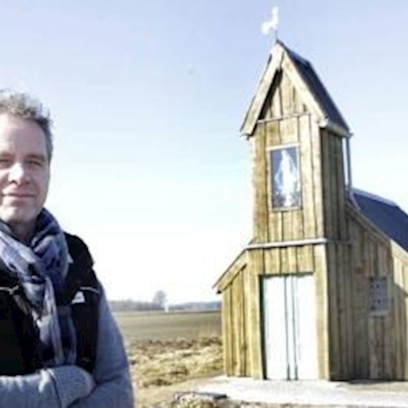 Kleinste kerk van Nederland staat in Kallenkote - Oost