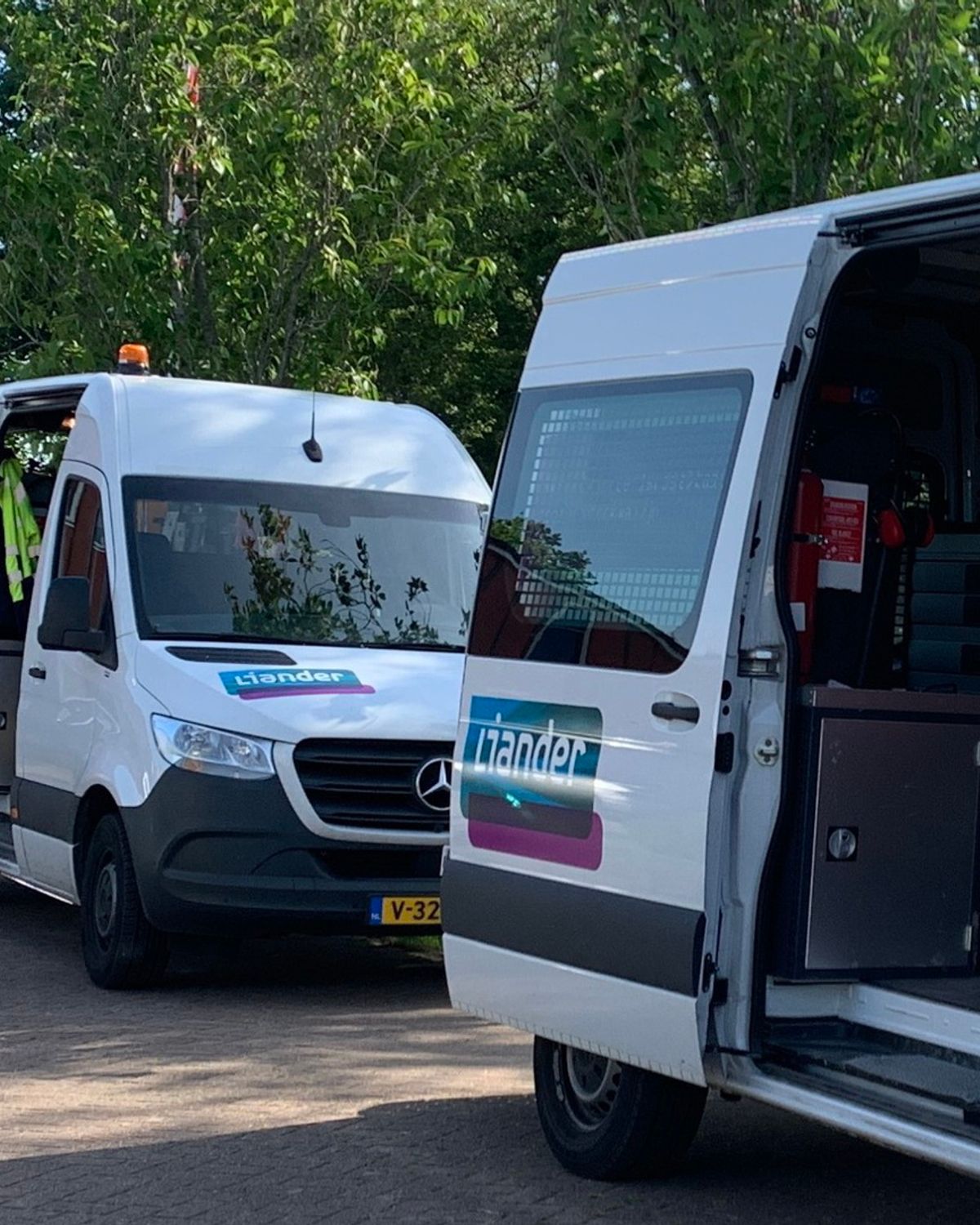 Dit is waarom de stroom op zoveel plaatsen in Fryslân uitvalt - Omrop ...