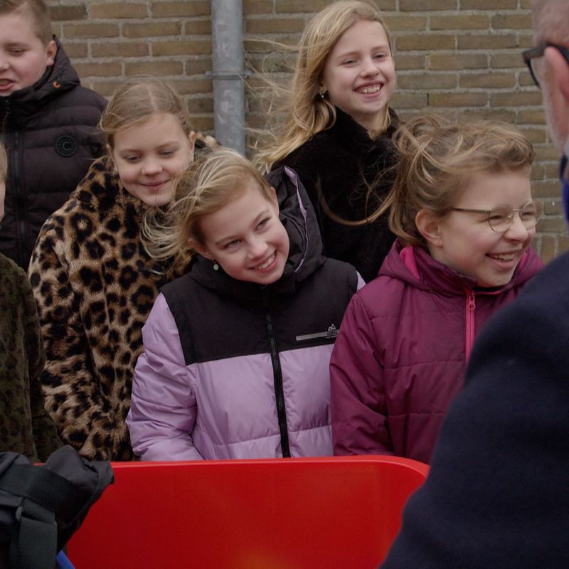 Coevorden loopt corona-achterstand in met rode containers - RTV Drenthe