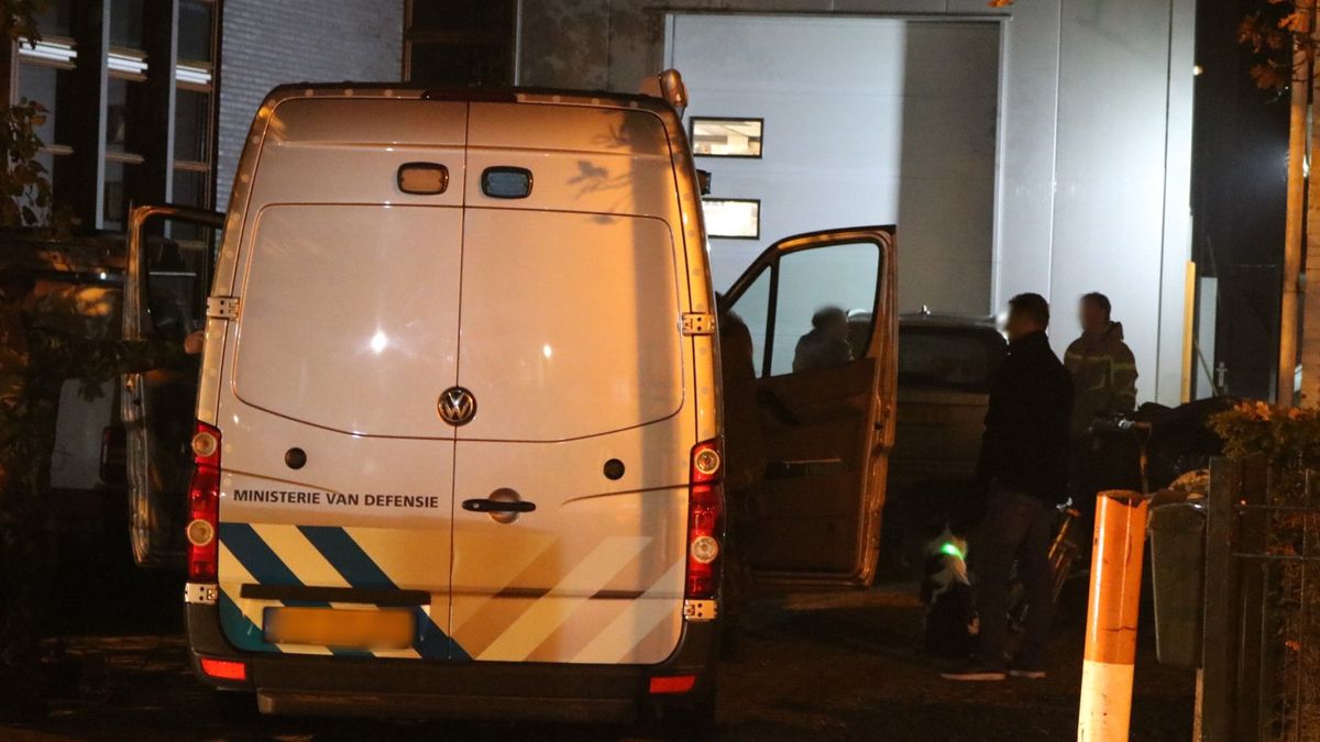 Explosieven Opruimingsdienst Defensie doet onderzoek in pand Sassenheim - Omroep West