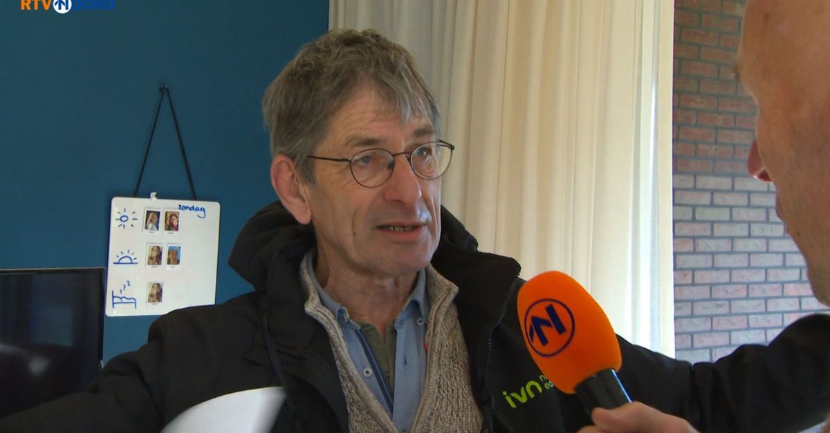 Bewoners van zorginstelling De Zijlen in Leek tellen tuinvogels - RTV Noord