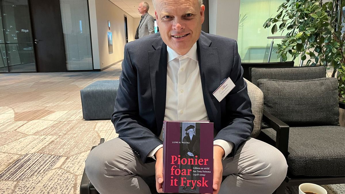 Feitsma-biografie op Frisian Humanities-conferentie gepresenteerd ...