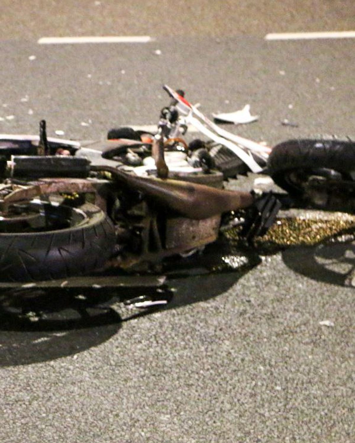112 Nieuws: Gewonde bij aanrijding tussen auto en brommer in Borne - Oost
