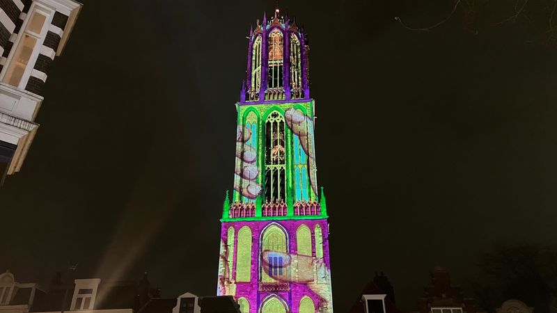 Kleur de Stad: Domtoren schittert met tekeningen van Utrechters - RTV ...