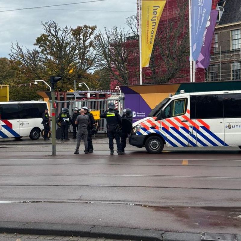 Politie toont nieuwe beelden van verdachten rellen Den Haag - Den Haag FM