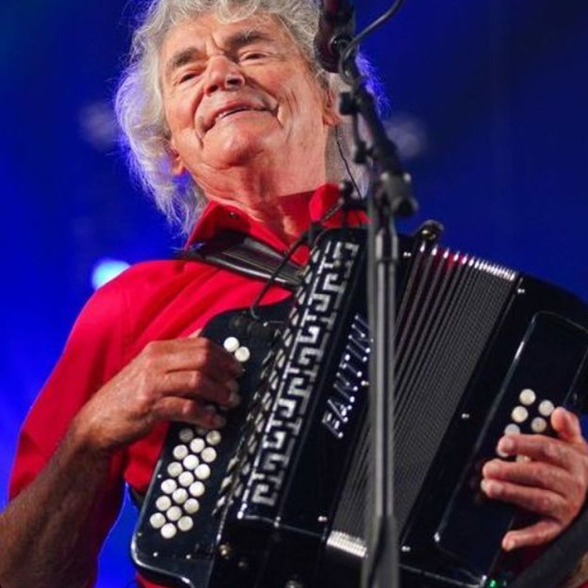 Frontman Boh Foi Toch treedt toch op op de Zwarte Cross - Omroep Gelderland