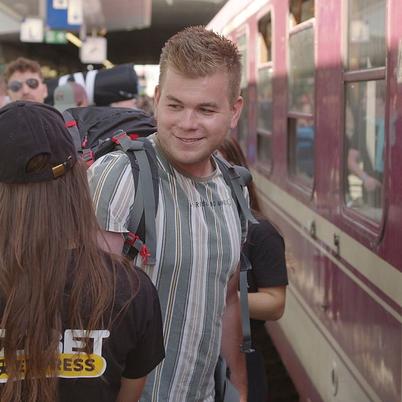 Sziget Festivalgangers met de trein naar Boedapest: '6 dagen naar de ...