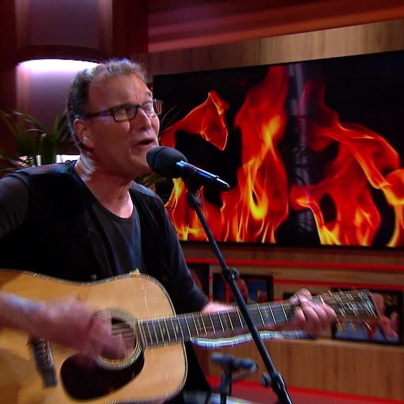 Rob Janssen zingt in De Week van Gelderland - Omroep Gelderland