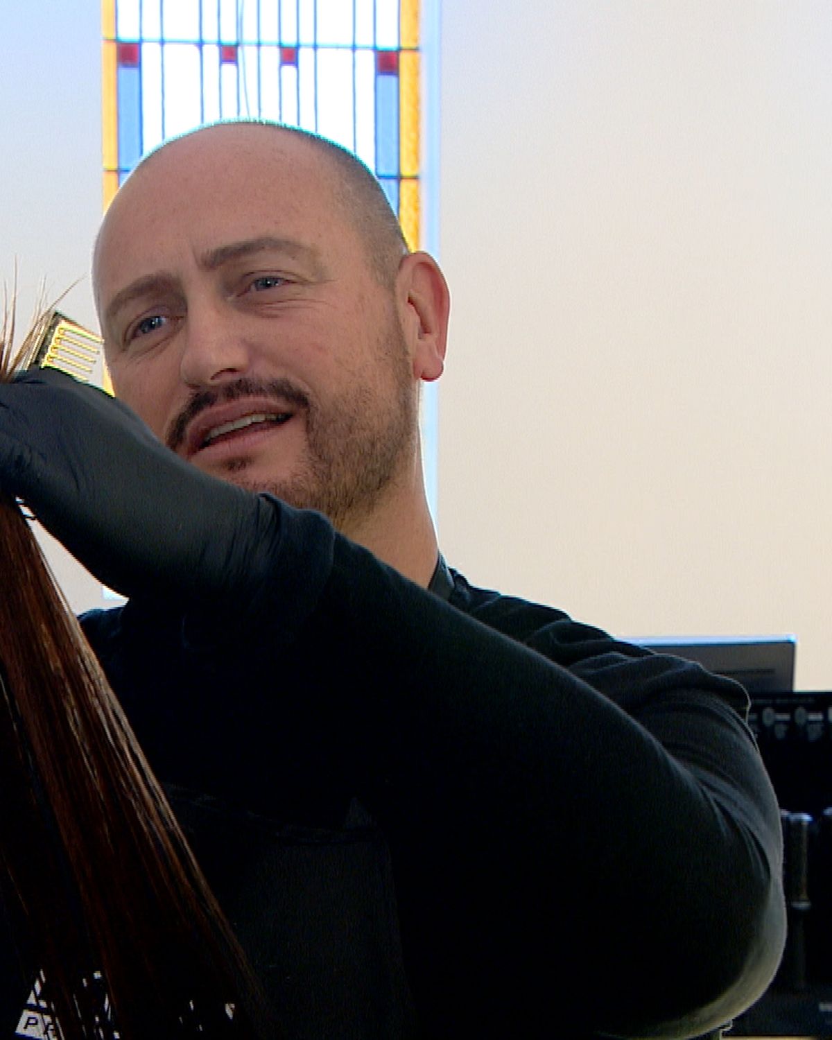 Berni Ottjes opent kappersacademie in Antwerpen - Omroep Zeeland