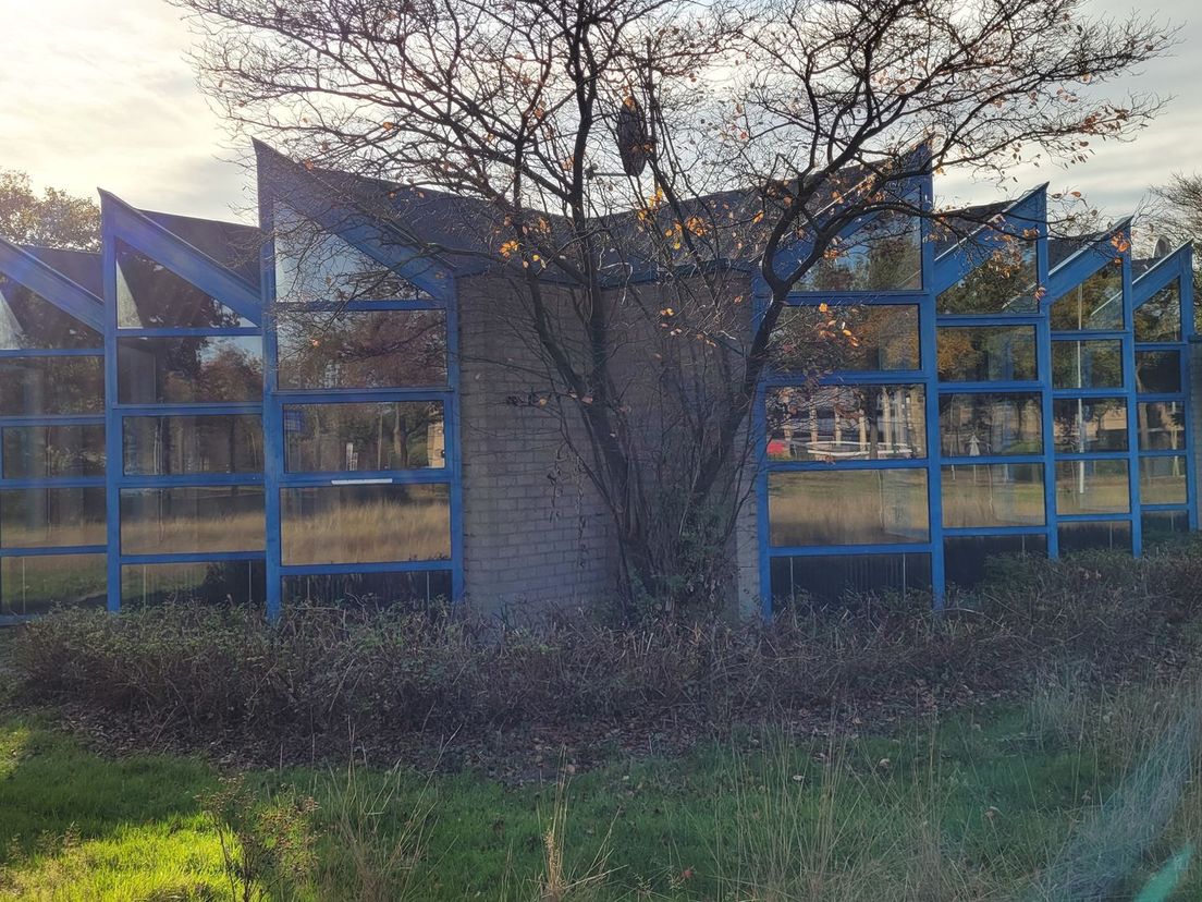 Emmen koopt oude busremise: ontwikkelingen innovatiecampus uit het slop - RTV Drenthe