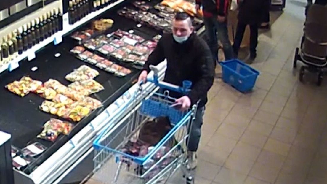 Lege kar en handscanner leiden naar winkeldief bij Albert Heijn ...