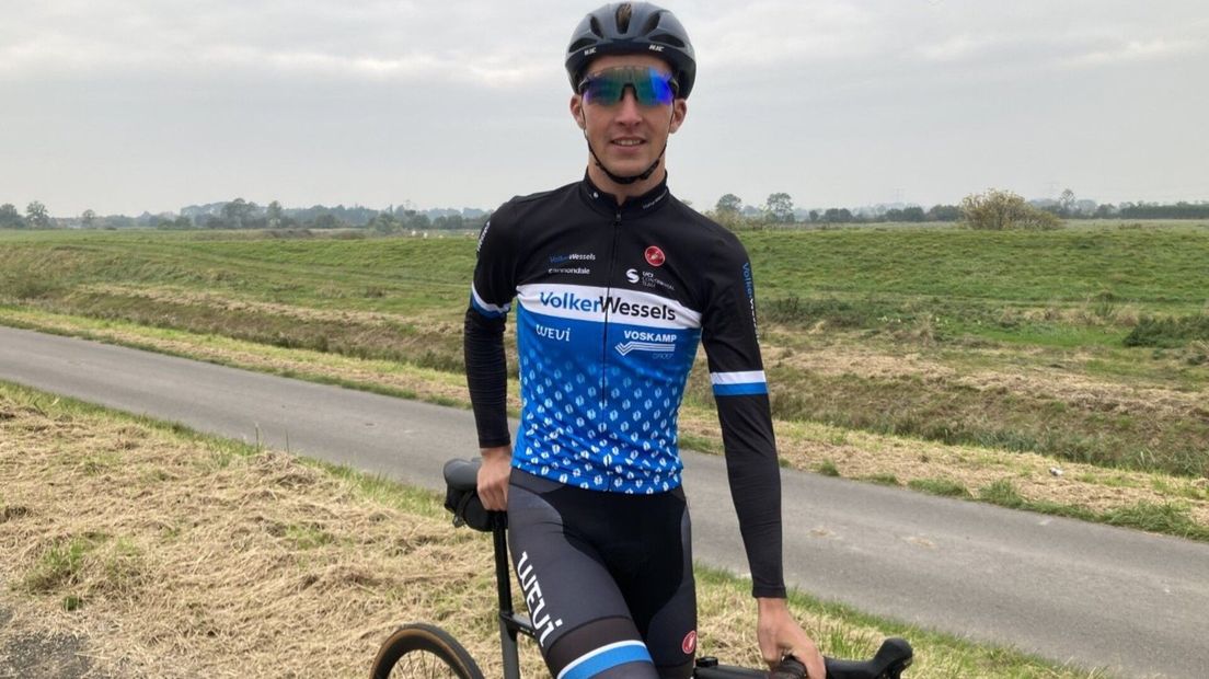 Timo de Jong zet alles opzij om te slagen als wielrenner - Omroep Zeeland