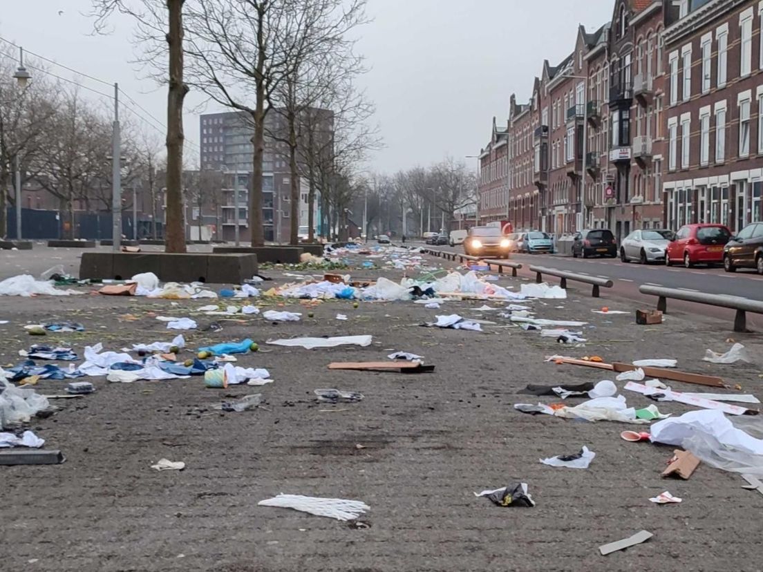 Gevolgen vuilnisstaking Rotterdam na één dag al goed zichtbaar, maar ...