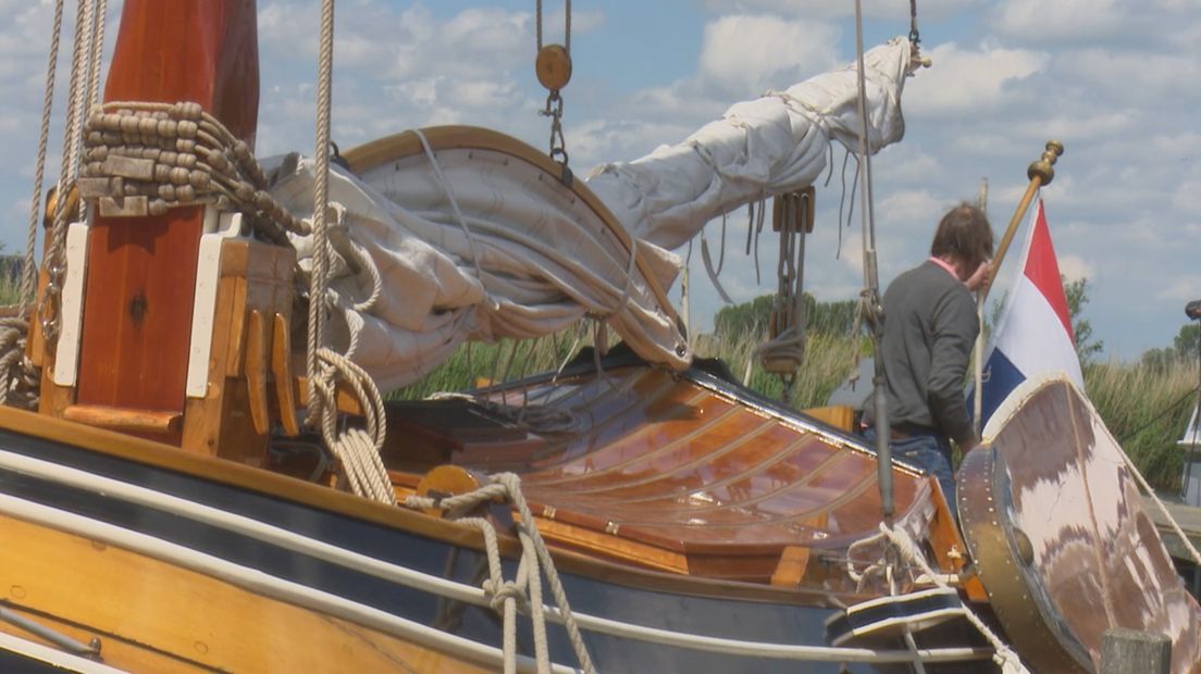 Vlaggenschip Ludana 'Zwartsluis Onder Zeil' komt vrijdag aan - RTV Oost