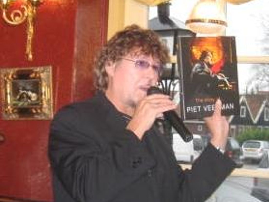 Piet Veerman en de Gordon Highlanders... - Rijnmond