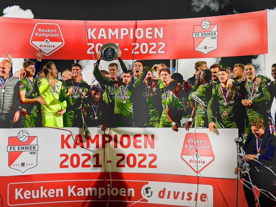 FC Emmen ondanks nederlaag naar historisch kampioenschap - RTV Drenthe