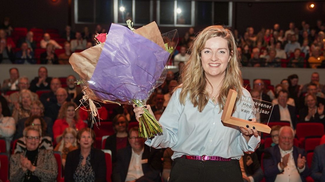 Politiek verslaggever Merel Ek (28) Hoogevener van het jaar - RTV Drenthe