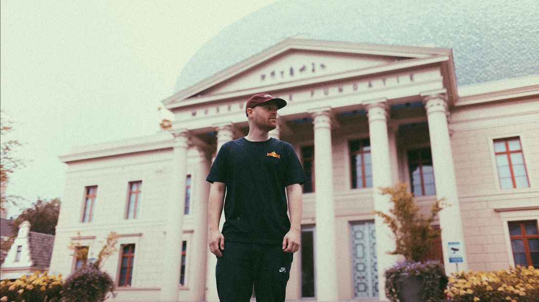 Nieuwe muziek rapper Sticks exclusief te beluisteren in Museum de ...