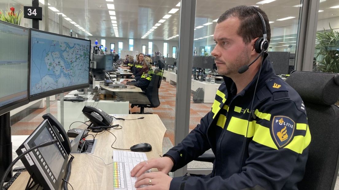 Meldkamer politie zoekt centralisten: 'Je helpt mensen op het vervelendste moment van hun leven ...