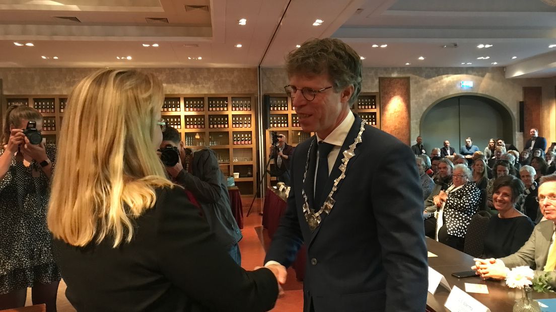 Ard van der Tuuk geïnstalleerd als eerste burgemeester van ...